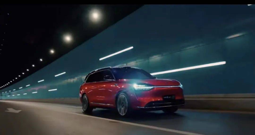 问界正面PK理想：M9预定量超5.4万个，L9如何迎战最强对手？_搜狐汽车_搜狐网