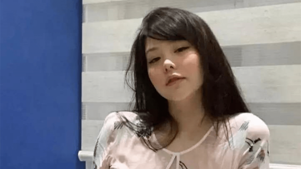 又整活了！日本女辅助Mayumi推特再晒身材曲线图，双人床却成最大看点_职业