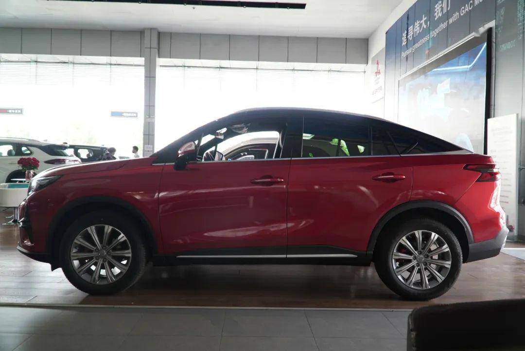 养眼的“Coupe后浪”——到店实拍广汽传祺GS4 Coupe_搜狐汽车_搜狐网