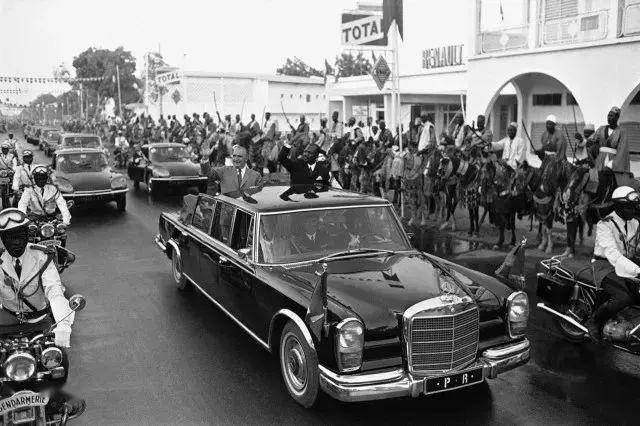 梅赛德斯奔驰 600 普尔曼 （1975），真正的传奇！_搜狐汽车_搜狐网