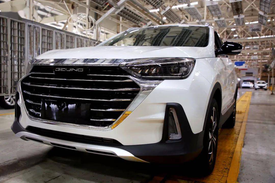 先睹为快｜到北京汽车株洲基地生产线上看“BEIJING”新标车型_搜狐汽车_搜狐网