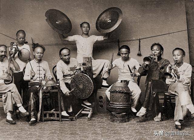 1900年官家小姐，修路工人，三个美丽如花的青楼女子摆拍-搜狐大视野-搜狐新闻