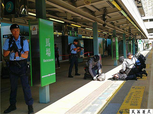 军事丨港警铁路应变RRT部队，装备MPX冲锋枪，每名队员经验丰富_警区