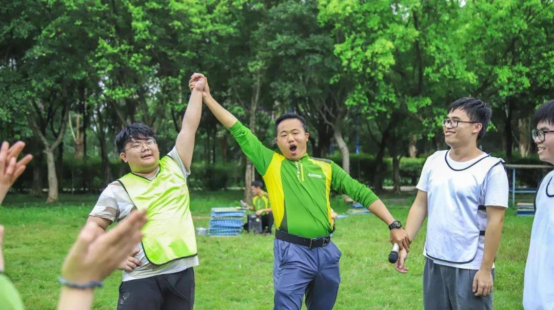 鼓舞飞扬体验-深圳户外创意趣味拓展团建活动! 协作