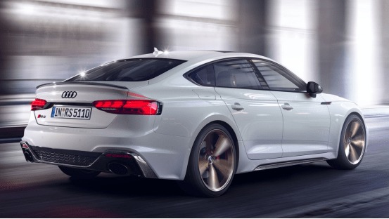 新奥迪RS5 Sportback活力四射 , 高配置带来高享受_搜狐汽车_搜狐网