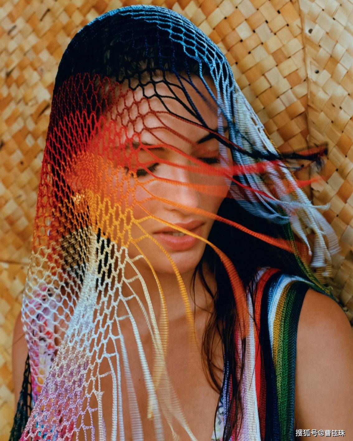 美国超模格蕾丝·伊丽莎白，7月《Vogue》海岸摄影-搜狐大视野-搜狐新闻