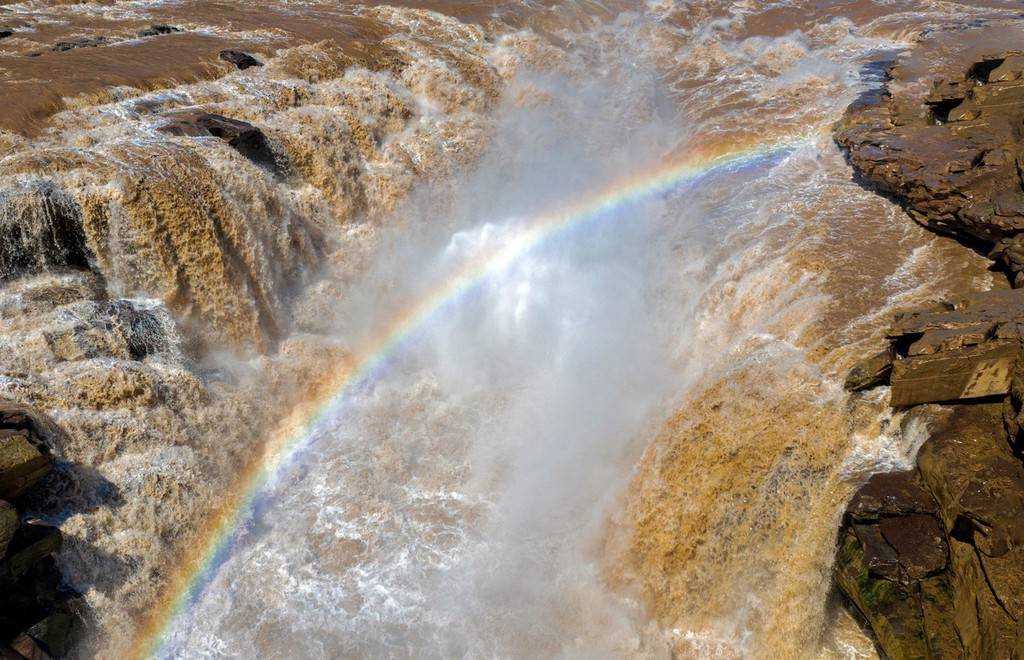 黄河壶口瀑布迎来银瀑飞流景观-搜狐大视野-搜狐新闻