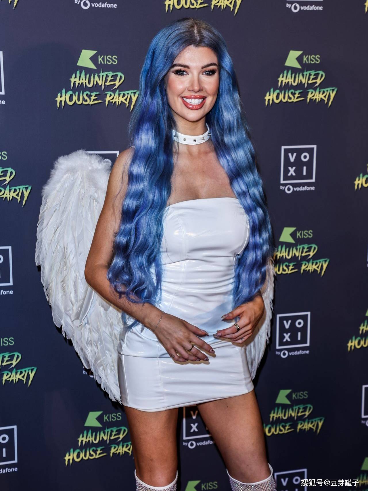 女星Nicole O’Brien，出席鬼屋派对，性感迷人-搜狐大视野-搜狐新闻