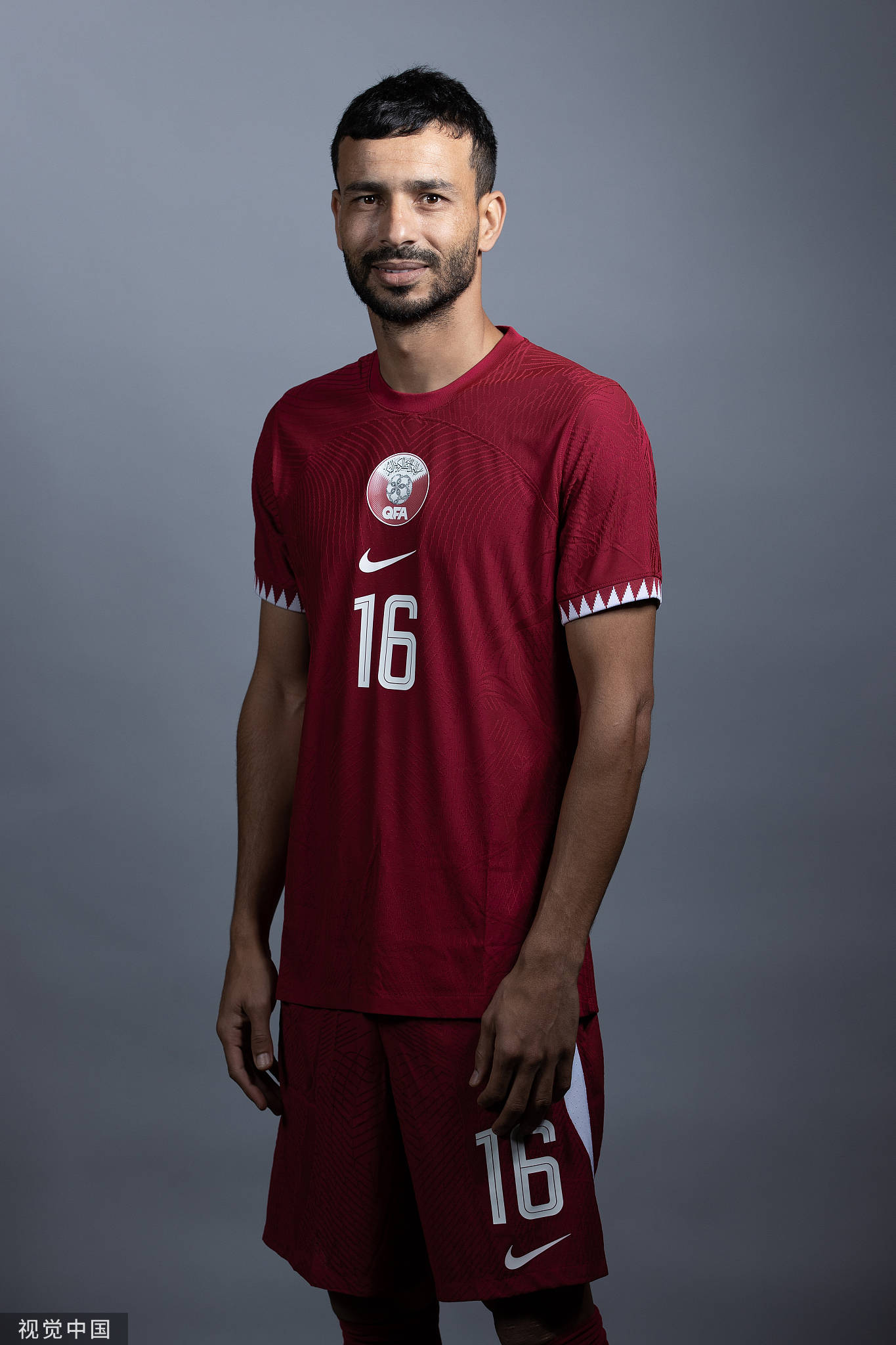 高清图：2022卡塔尔世界杯 卡塔尔队拍摄官方写真-搜狐大视野-搜狐新闻