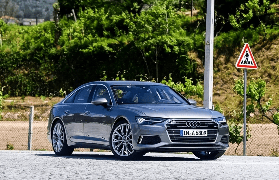 奥迪A7L与A6L到底选谁？答案意料之中_搜狐汽车_搜狐网