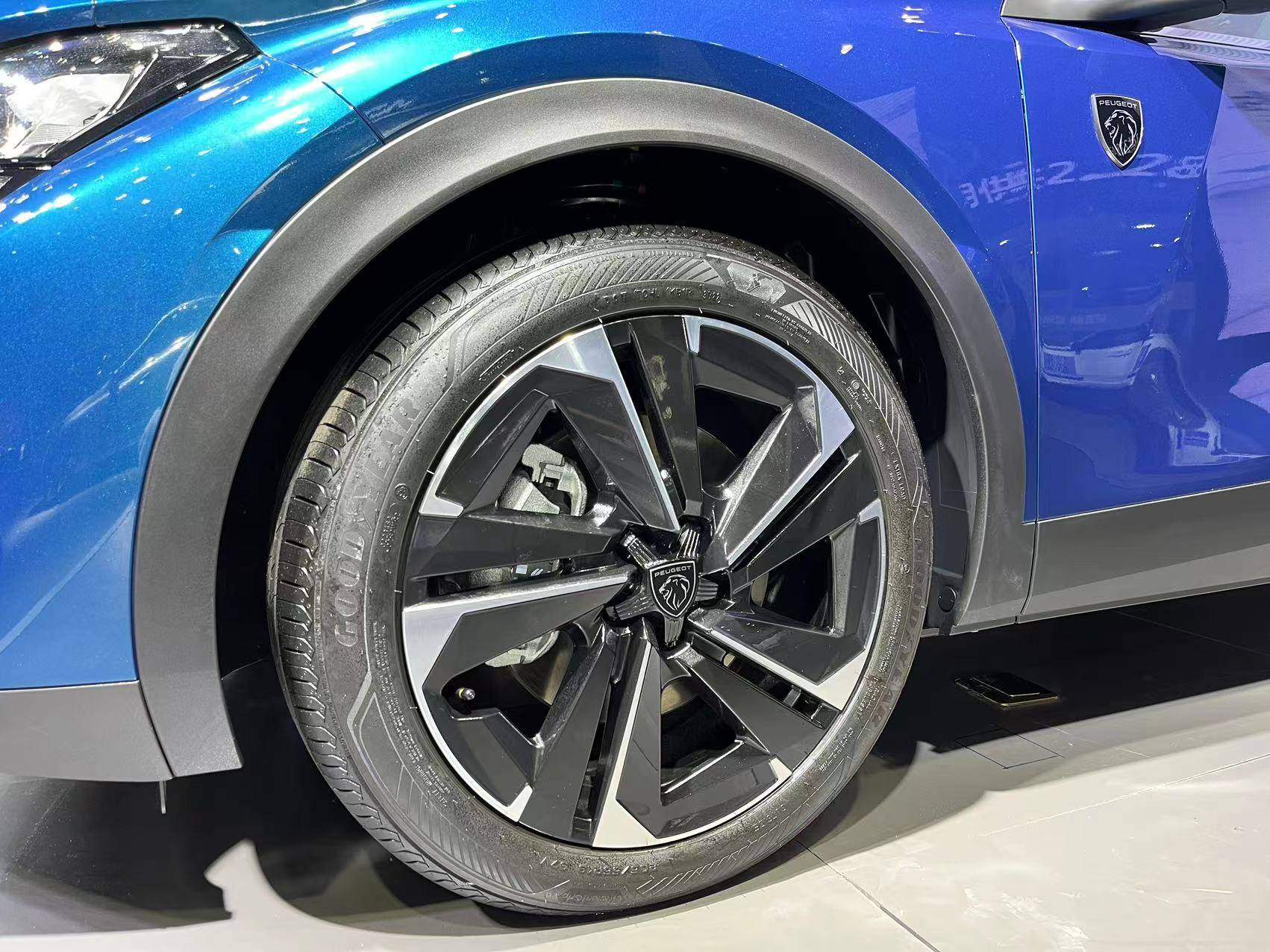 不羁的优雅 不规则的魅力 标致全球重磅车型408X登陆海口车展_搜狐汽车_搜狐网