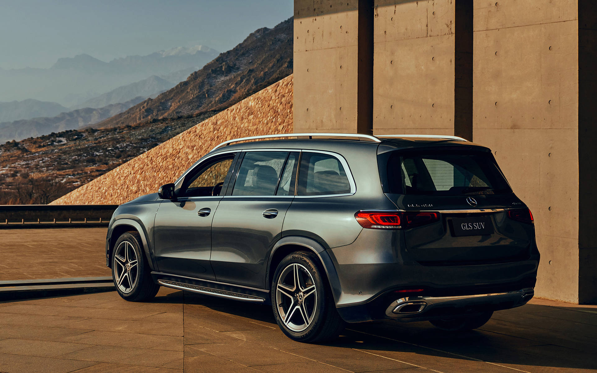 中高配版本涨7000元！新款奔驰GLS正式上市，售价108.3万元起_搜狐汽车_搜狐网