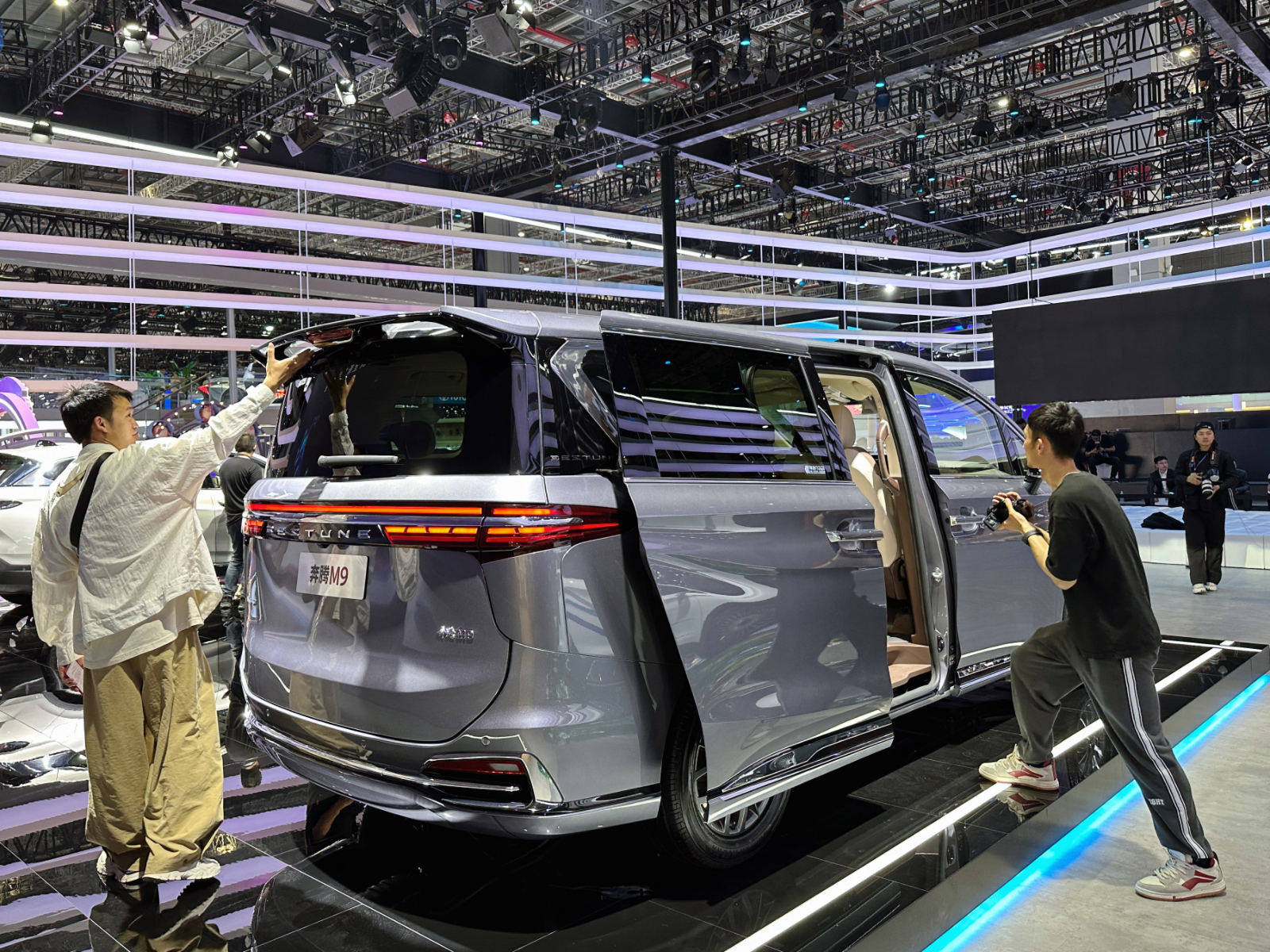 一汽奔腾MPV车型M9价格发布：22.98-24.98万_搜狐汽车_搜狐网