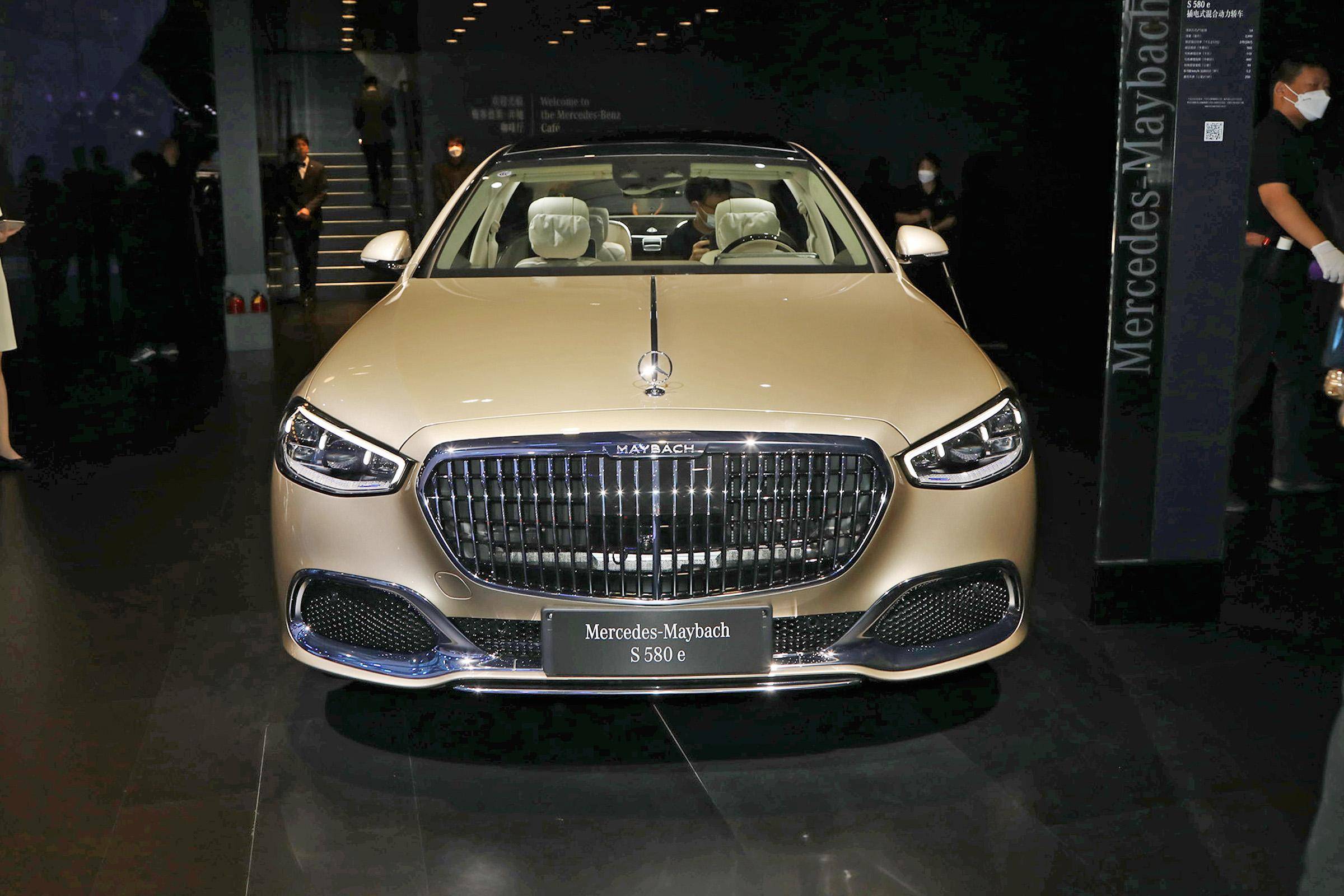 梅赛德斯-迈巴赫S 580 e正式上市！搭载3.0T插混，售价201.6万元_搜狐汽车_搜狐网