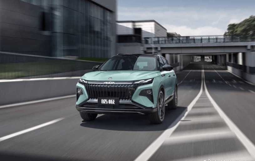 国产混动SUV“重磅炸弹”，轴距2825mm，油耗4.8L，才卖12万多_搜狐汽车_搜狐网