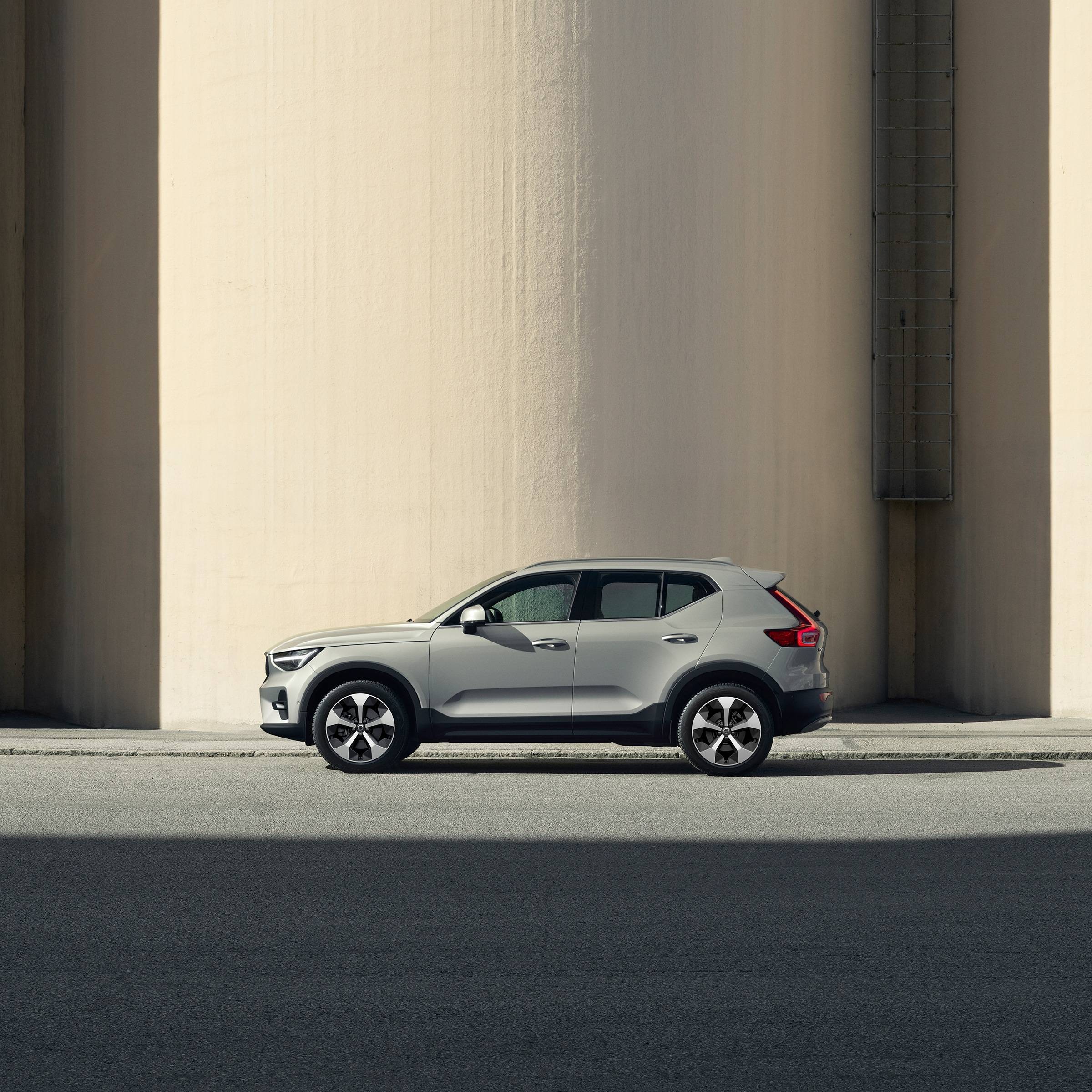 2024款沃尔沃XC40上市！数字服务包免费时长调整，售26.98万元起_搜狐汽车_搜狐网