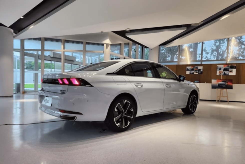 售16.37万元起！新款东风标致508L正式上市，全系1.8T+8AT_搜狐汽车_搜狐网