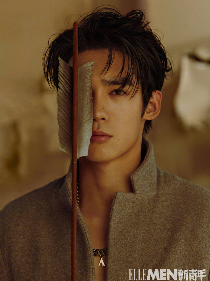 于适缠绕纱布性感诱惑 肌肉发达荷尔蒙气息爆棚-搜狐大视野-搜狐新闻