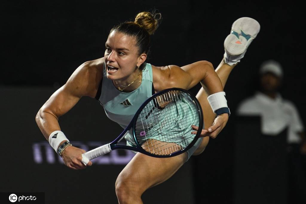 2023年WTA年终总决赛小组赛：莱巴金娜 2-1 萨卡里-搜狐大视野-搜狐新闻