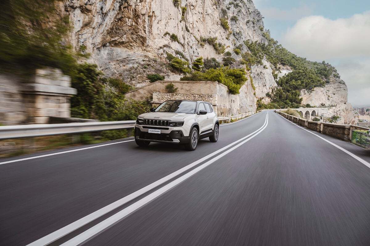 紧凑型SUV 新款Jeep Avenger MY24国外上市_搜狐汽车_搜狐网