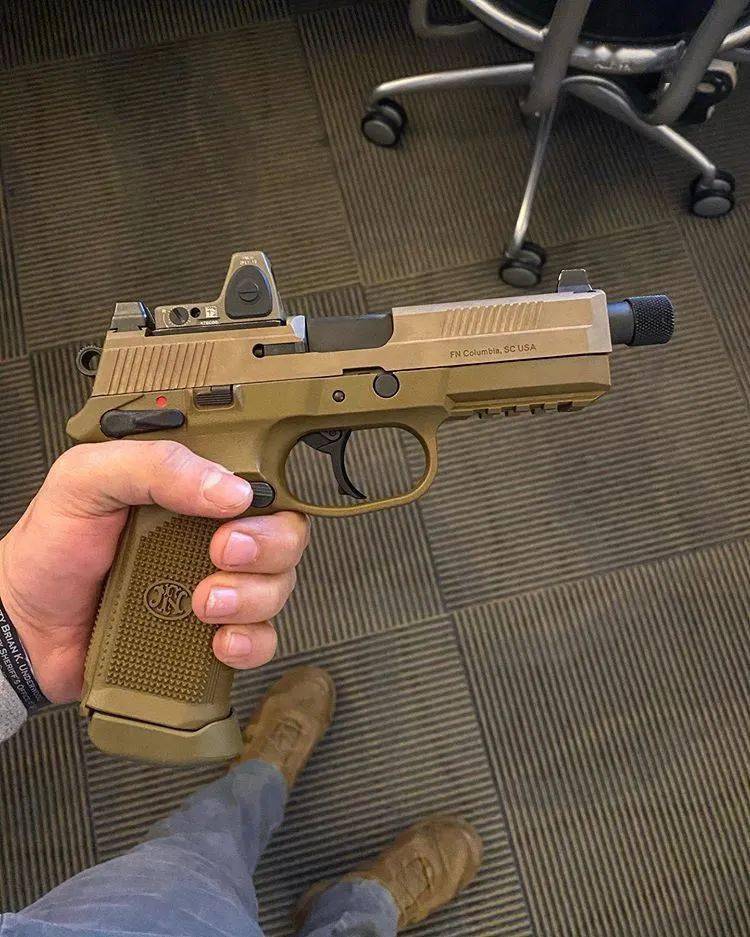 【泥色经典】FN公司FNX45战术版手枪图集-搜狐大视野-搜狐新闻