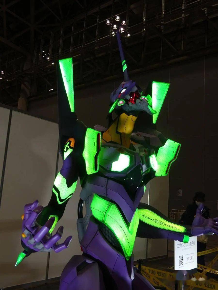 【FuRyu F：NEX EVA初号机 真人大 发光立像 & 绫波丽 真人大立像 样品展出】-搜狐大视野-搜狐新闻