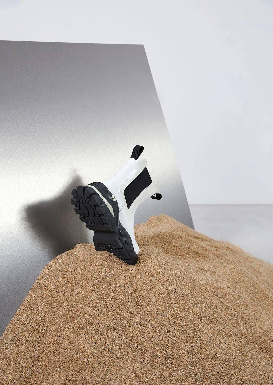 凭个性小白鞋出圈的国货品牌Choco Concert_设计