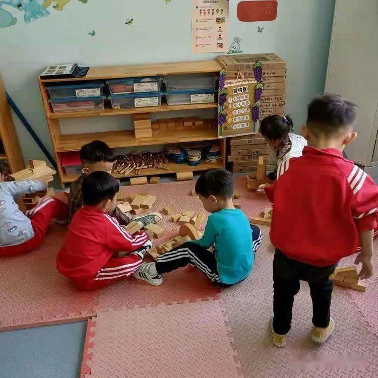 西小屯附属幼儿园区角活动掠影_操作