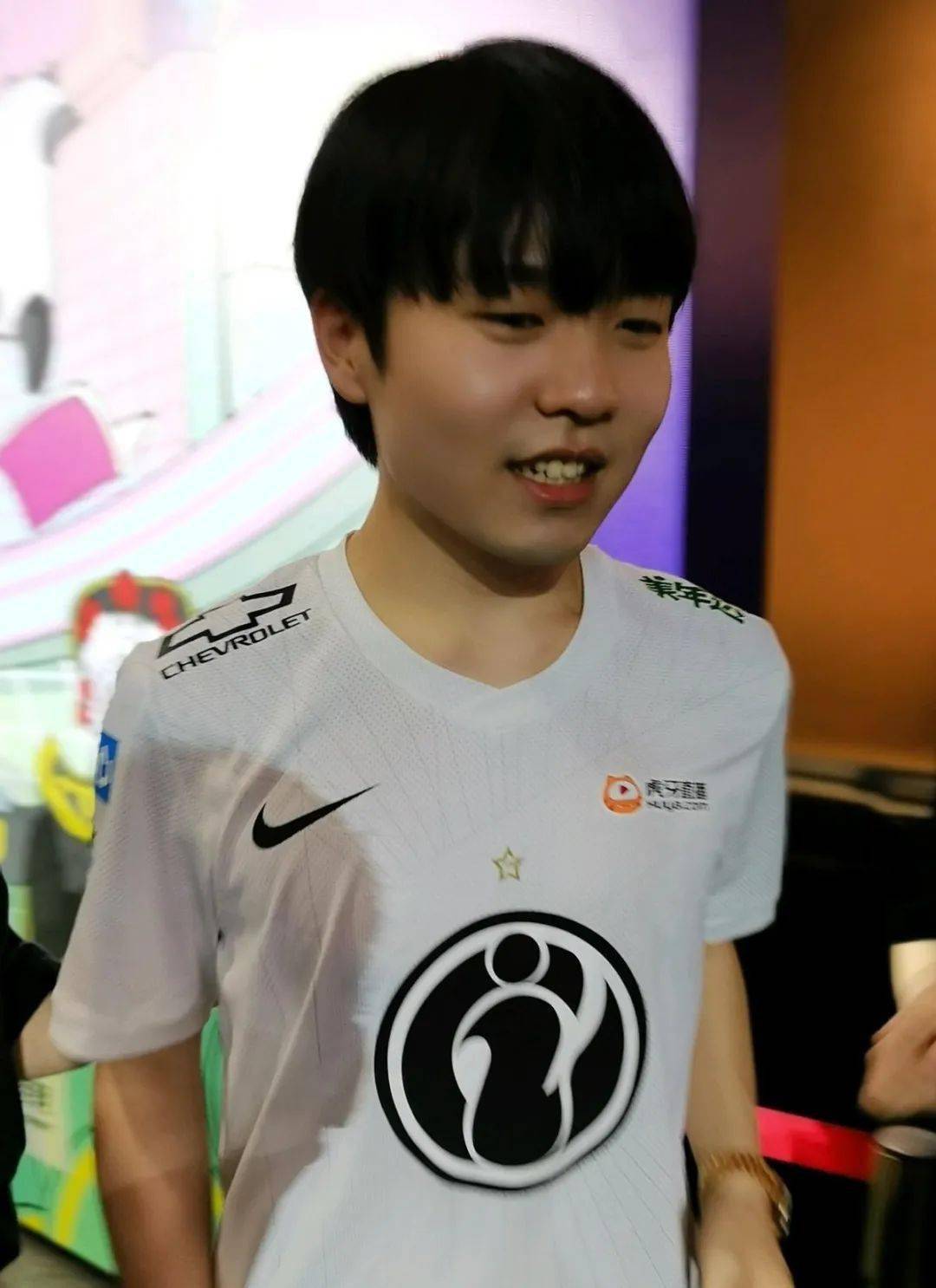 阿Bin后又一LPL选手瘦成闪电，Rookie变成了Rookie（mini）_减肥