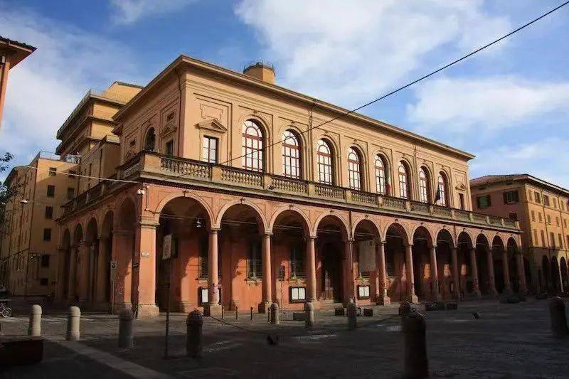 剧院指南｜意大利的歌剧盛典，在盛夏晚风中感受一场歌剧艺术！_Teatro