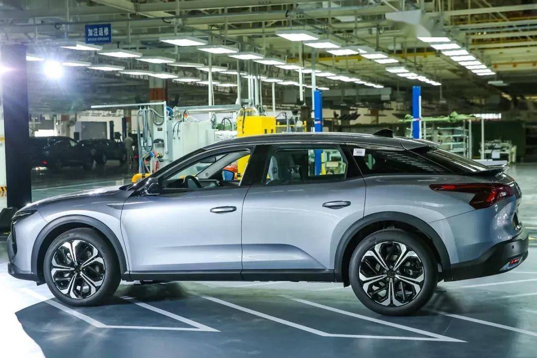 都说是“拉皮”C5，到店体验凡尔赛C5X，十年来最有诚意法系车？_搜狐汽车_搜狐网