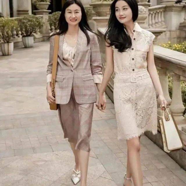 真正有气质的女人,很少穿这3种鞋,显得廉价不说,还非常掉档次鞋子