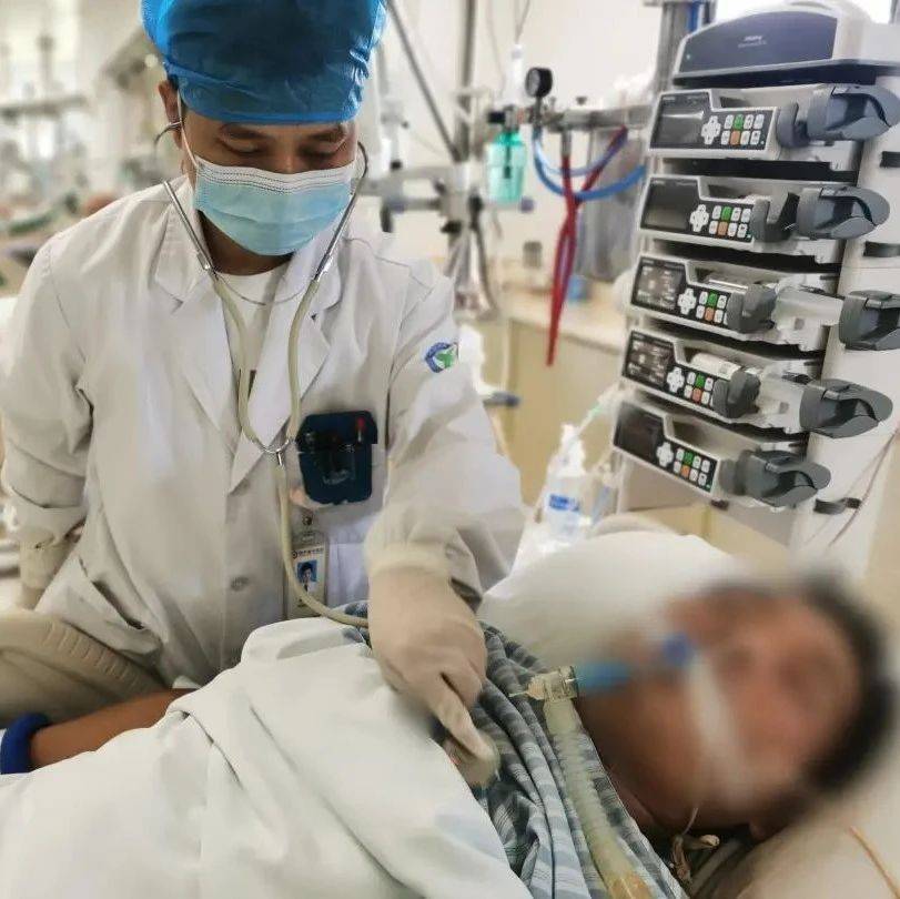 杭州男子全身抽搐住进ICU！检查却无异常！看到他的脚后跟后医生悟了！_黄先生