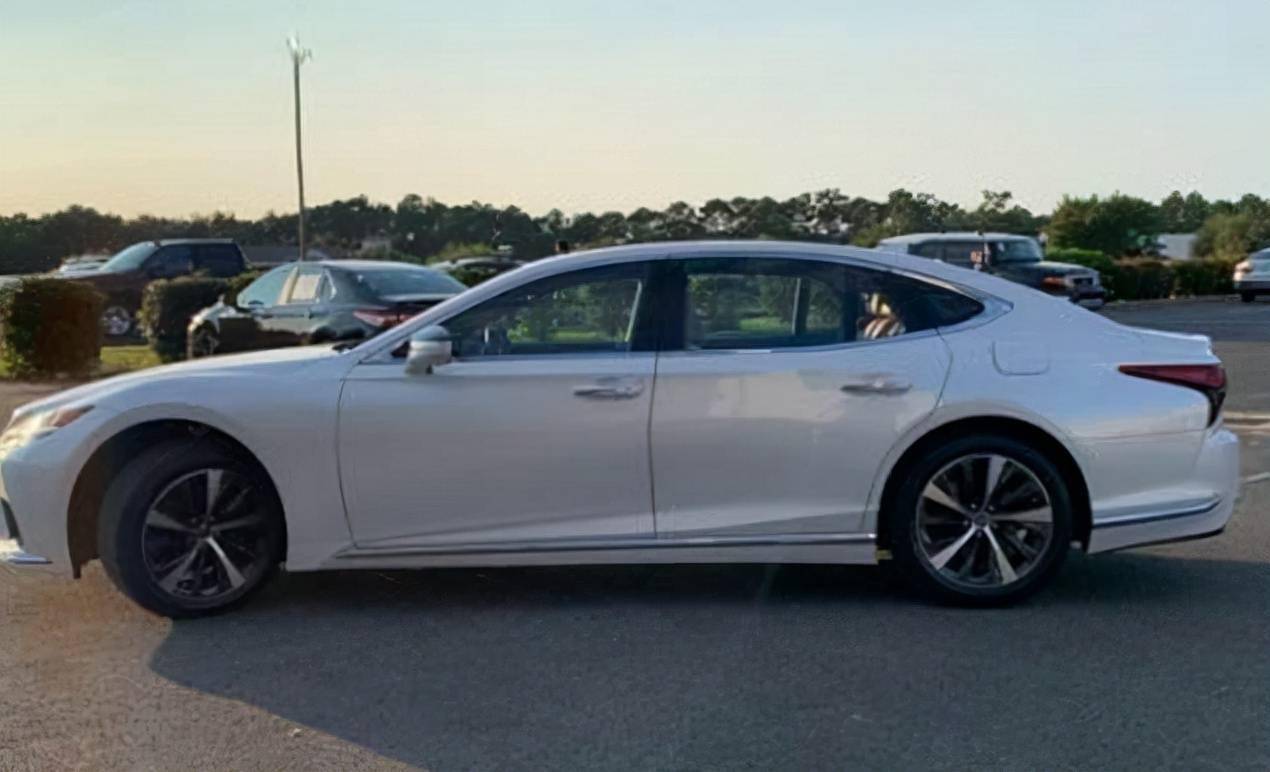 2022款雷克萨斯LS，增加3.5T引擎+10AT，轴距超A8，还看啥S级_搜狐汽车_搜狐网