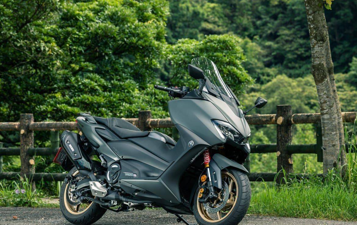 三轮TMAX即将登场？2022雅马哈TMAX改款细节剖析_搜狐汽车_搜狐网