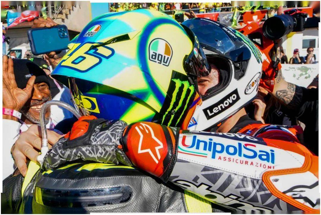 [ MotoGP ] 职业生涯 26 年、9 次世界冠军，Valentino Ross 再好不过的生涯谢幕……_比赛