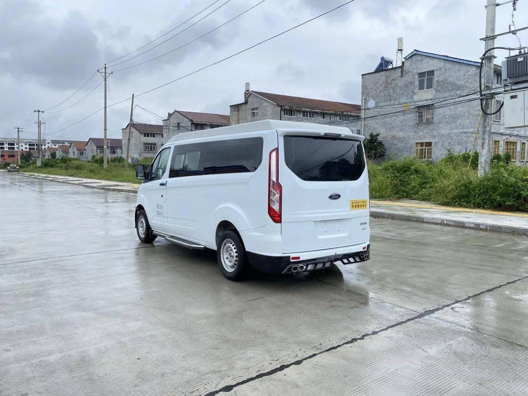 12.10 南京房车展：搏创低顶商旅版V362 升降顶＋航空座椅 可下地库的房车正式上市！_搜狐汽车_搜狐网