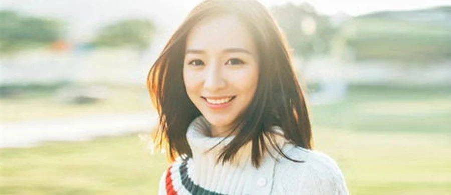 爱发朋友圈的女人，都差不到哪去生活成最自拍
