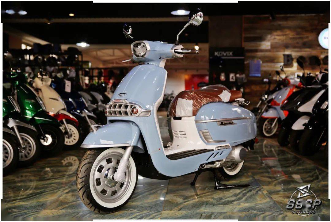 [ 龙嘉 ] Victoria 300i 颜值操控在线，Vespa 同款引擎……_搜狐汽车_搜狐网