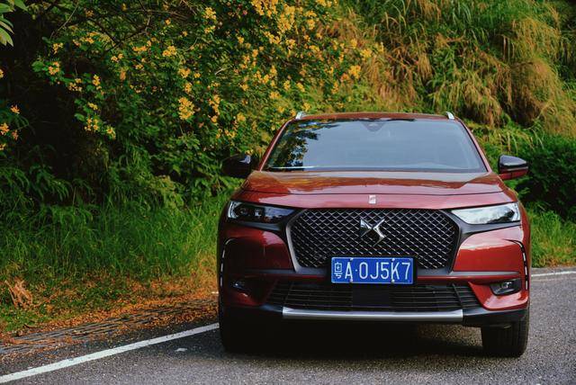 底盘口碑不错！这款豪华品牌的法系DS7值得购买吗？_搜狐汽车_搜狐网