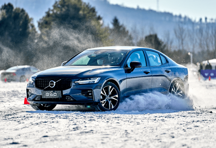 冰雪试驾沃尔沃S60 T8 来自斯堪的纳维亚半岛的极致驾控_搜狐汽车_搜狐网