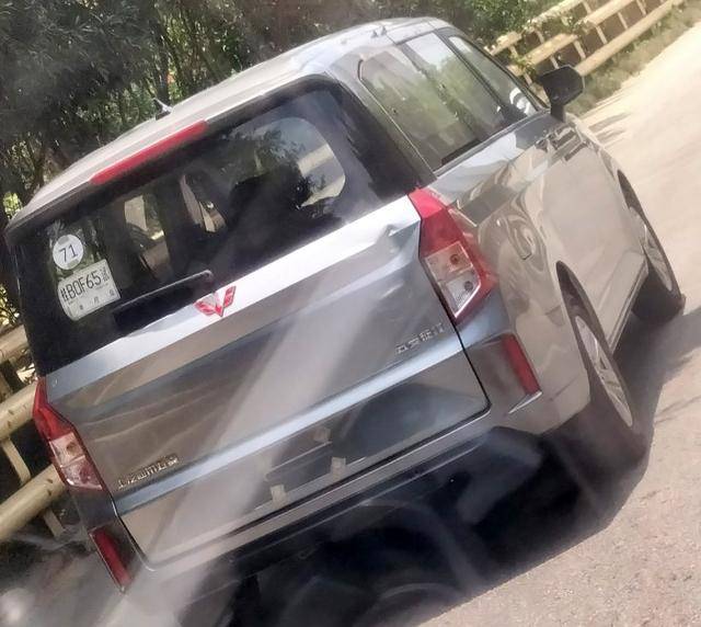 五菱征程实车曝光，双侧滑门，轴距3180mm，搭载1.5T动力_搜狐汽车_搜狐网