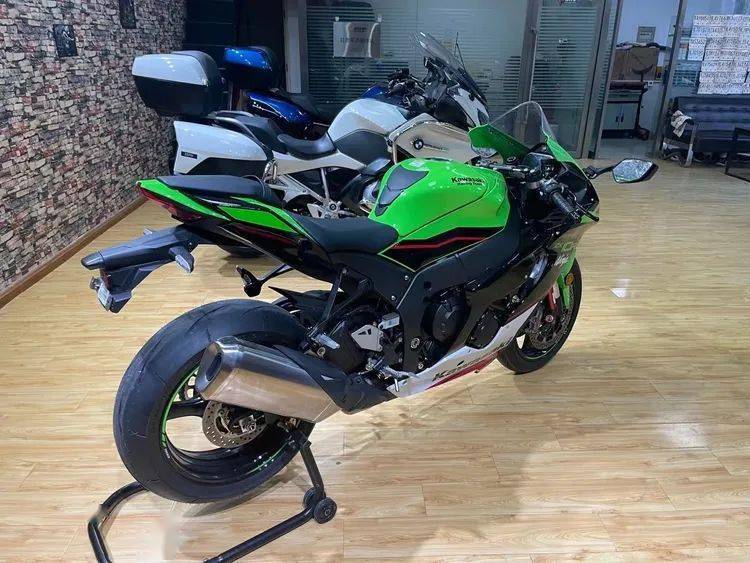 2021ZX10R-千图网