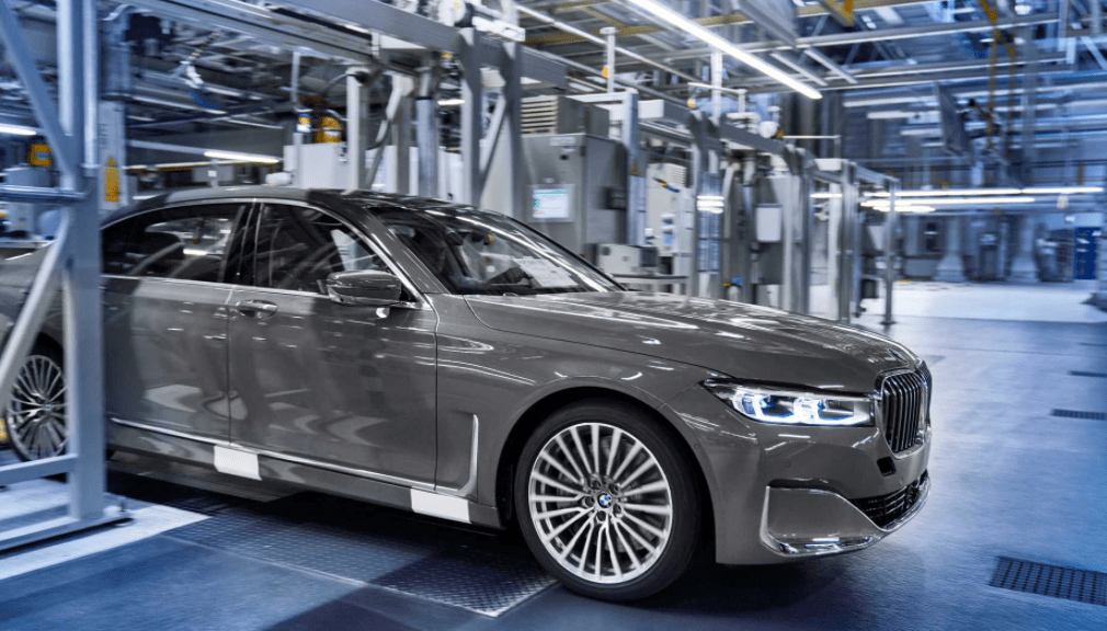 V12引擎的谢幕之作 宝马推出M760i限量版车型_搜狐汽车_搜狐网