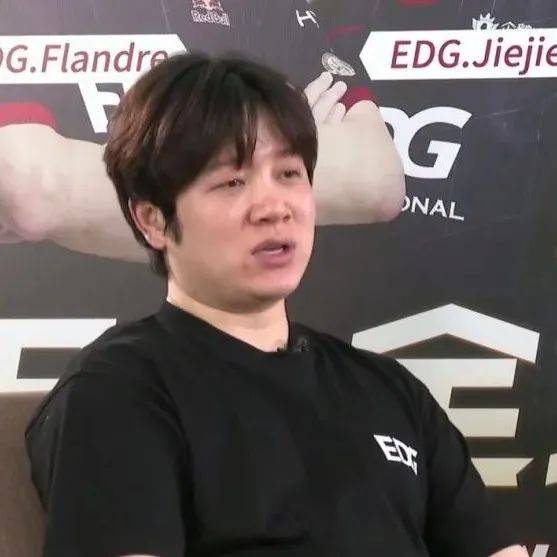 EDG俱乐部闹出大笑话！辛苦培养的一个上单，被人用5000块买走了_陈国庆_Ziv_选手