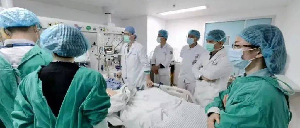 妇儿医讯｜带着“救命神器”奔赴400多公里，ECMO长途转运为患儿赢得生机_重症_团队_治疗