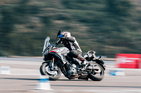 五年磨一剑（四）2月媒体品鉴日，RX6批量上市_搜狐汽车_搜狐网