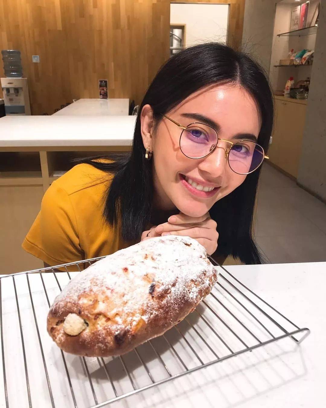 24-173cm“泰国第一混血神颜”，因魔鬼身材爆红ins，网友：酸了！_Mai_角色_票房