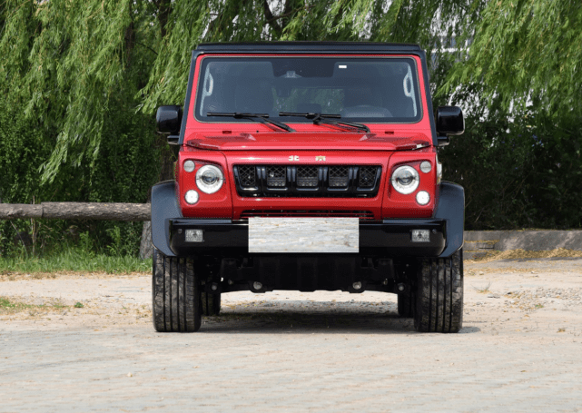 BJ80亮点解读：为越野而生，纵置V6+非承载，不足30万_搜狐汽车_搜狐网