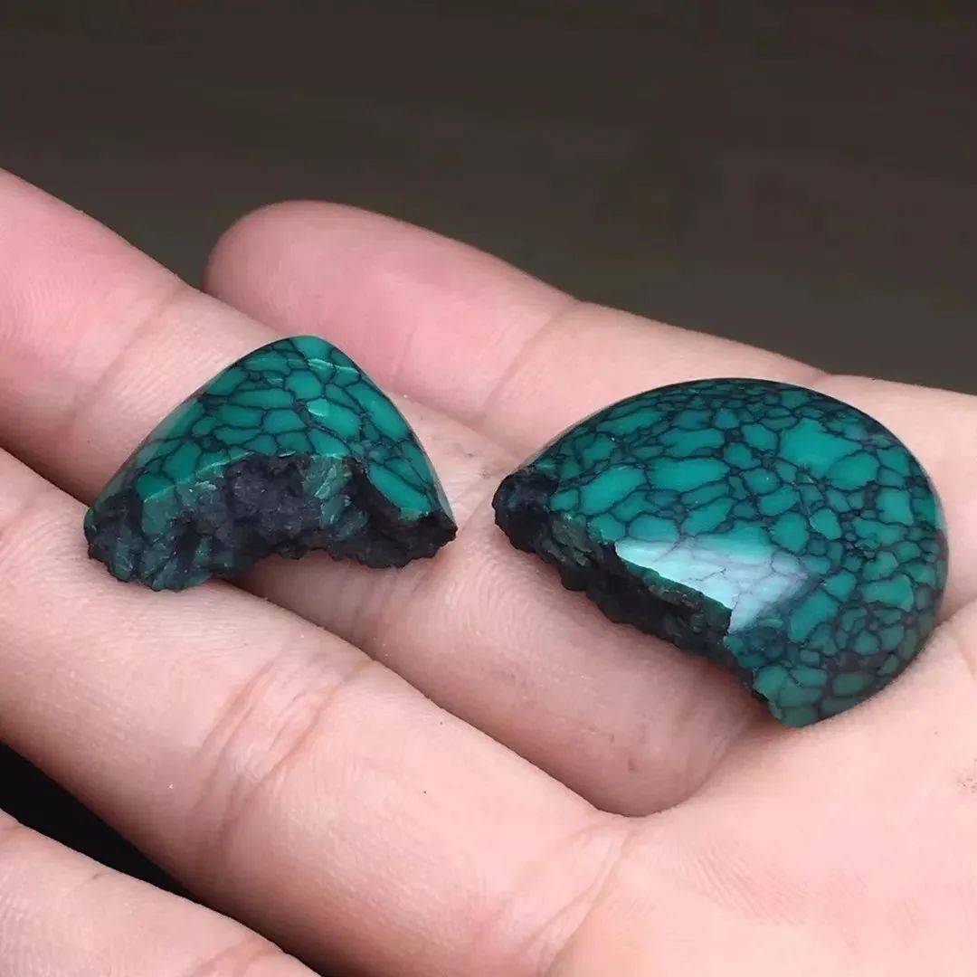 绿松石磕一下，为什么容易碎？_硬度_南红_玉石